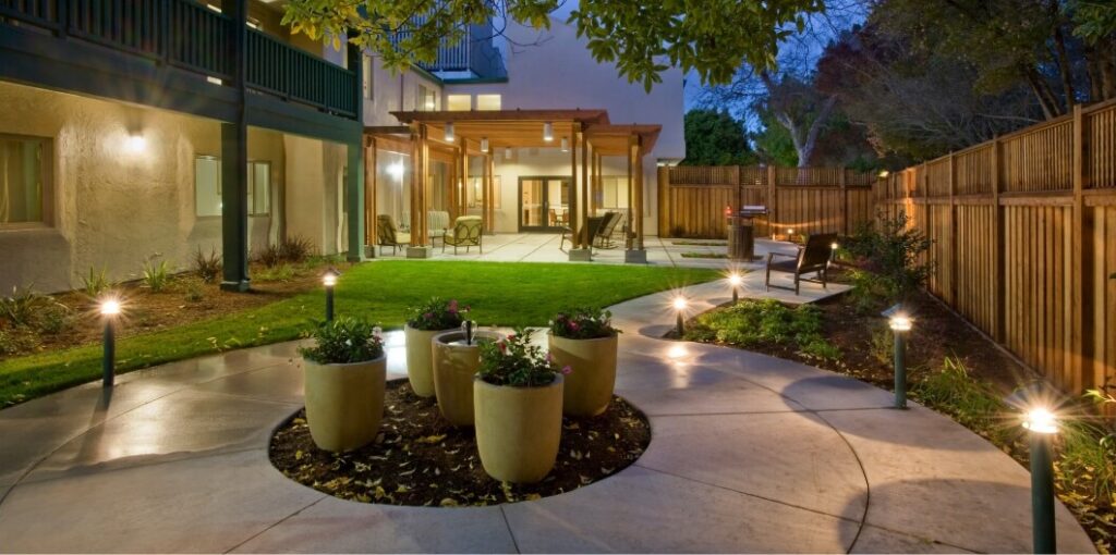 Healthcare Lighting • Service Lamp Corporation